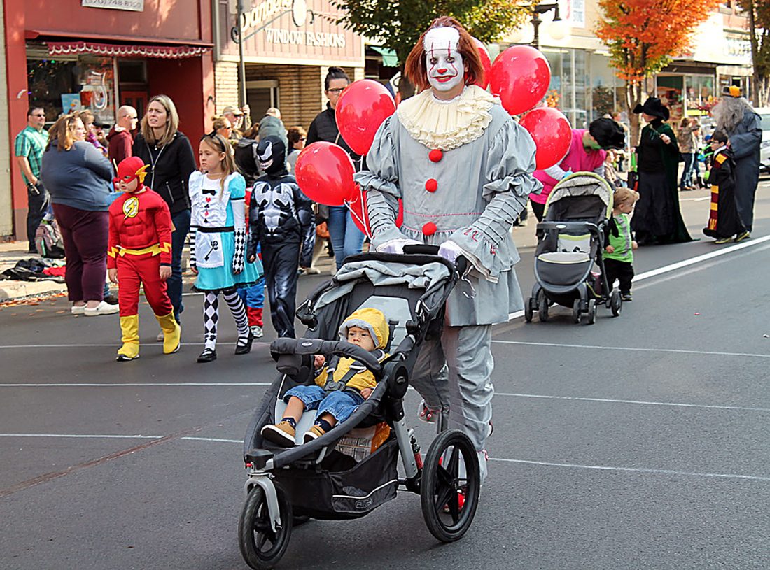 Hundreds participate in parade; Prizes awarded in 22 categories | News ...